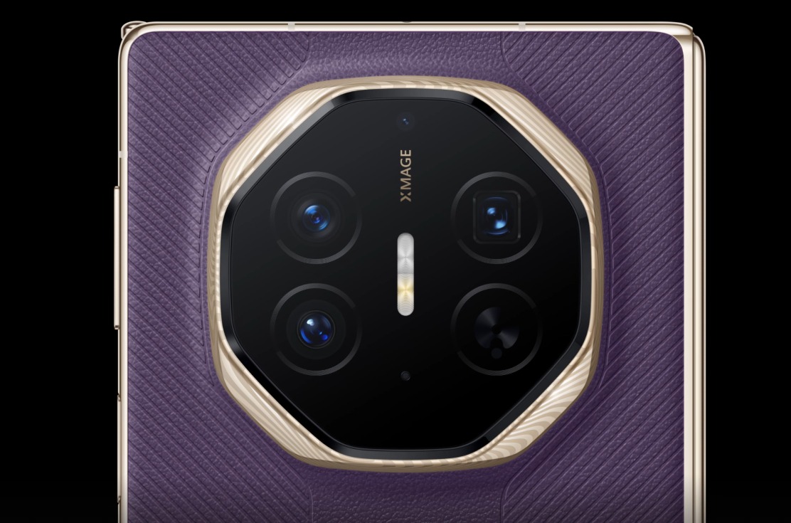 Huawei Mate XTs Tri-Foldable Smartphone Launched with Kirin 9020, Triple Display and 50MP Camera ...